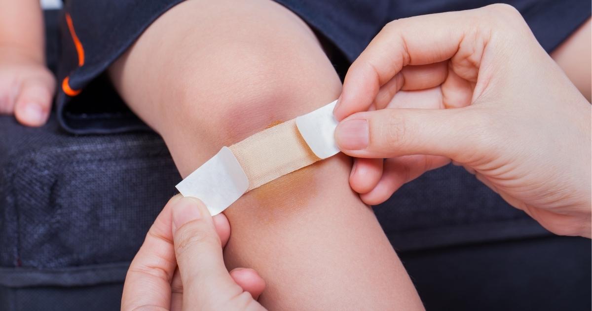 Copilul are o contuzie sau o vanataie? Medicul ne explica diferenta si ...